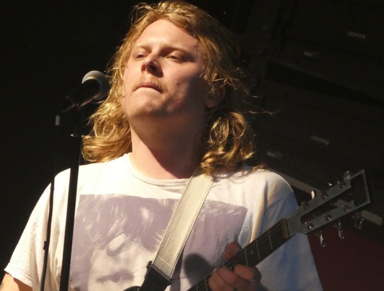 Fudge Sandwich : Ty Segall reprend John Lennon, Neil Young et le ...