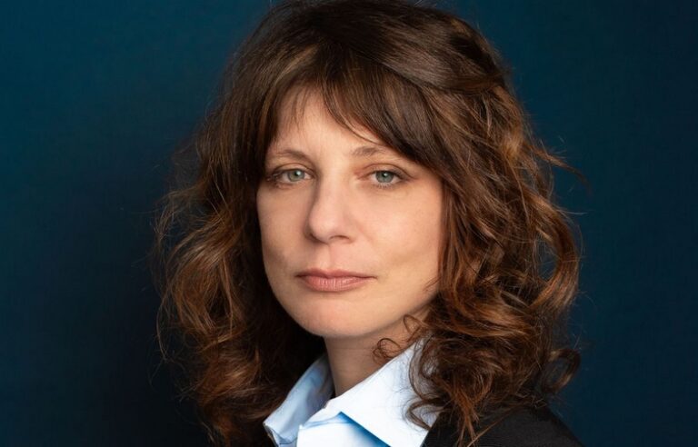 "Aimer", de Sarah Chiche : l'amour plus grand que la vie - Benzine Magazine